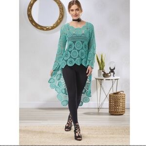 The Pyramid Collection | Tops | Pyramid Collection Crochet All Day High ...